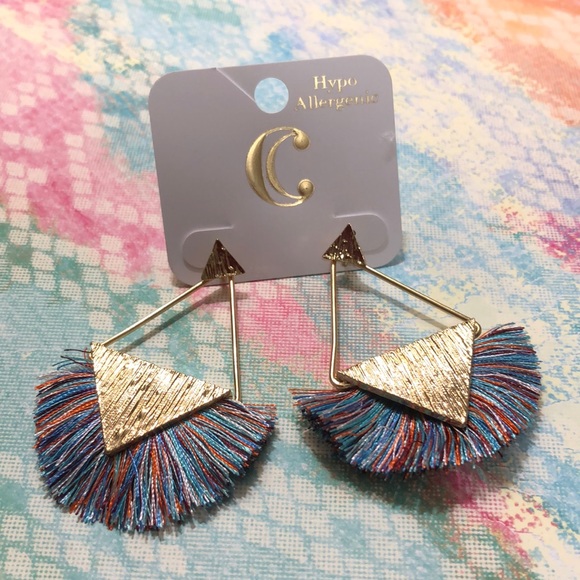 Charming Charlie | Jewelry | Nwt Charming Charlie Gold Tone Fringe ...